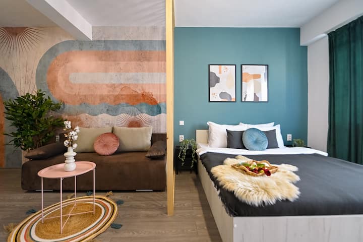 Timeless Elegance: Studio In The Heart Of Old Town - Bucharest