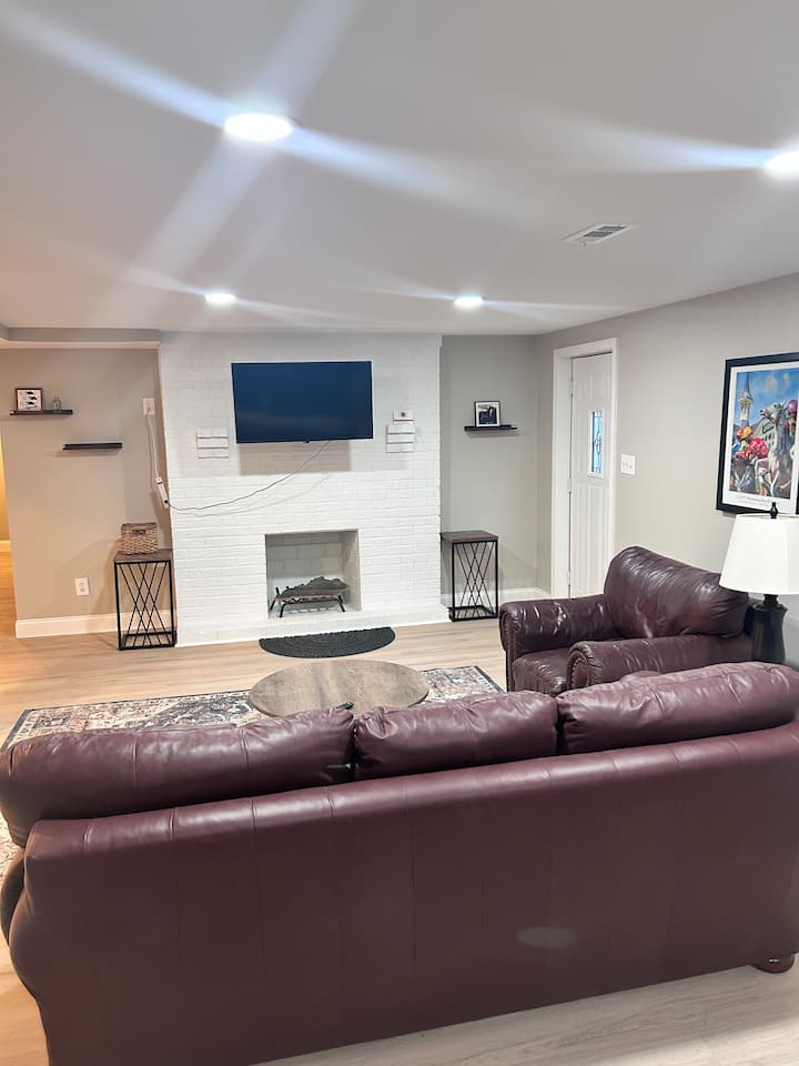 New Basement Apartment - Plantation, KY
