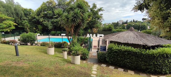 Big Apartment Kids Family Friendly In Antibes - アンティーブ
