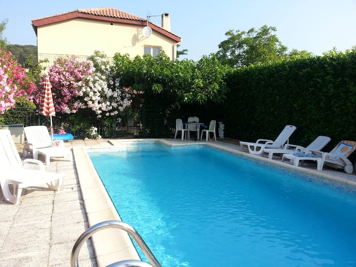 Appartement à Lodève+piscine - Lodève
