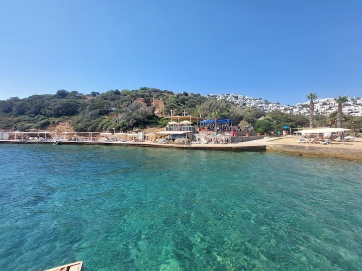 Deniz Manzaralı,3 Oda,3 Banyolu Triplex Villa - Gümüşlük