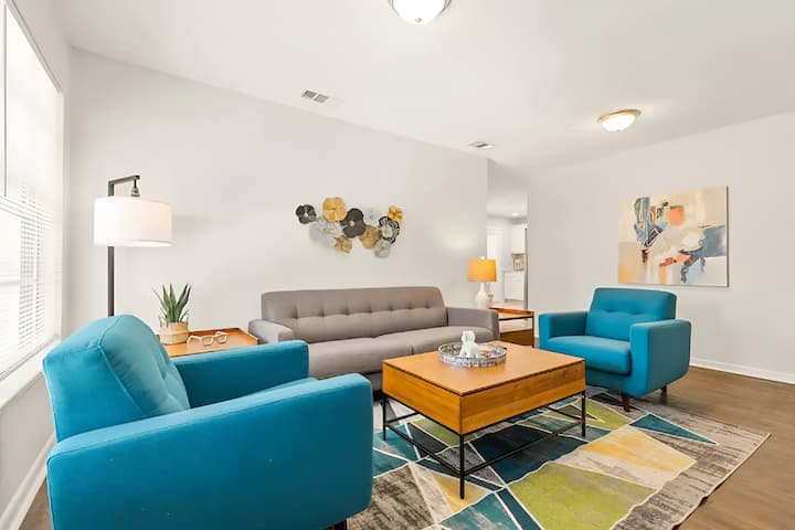 Cozy 4br: Close To All Dfw Fun - Arlington, TX