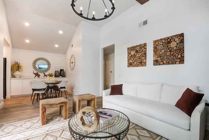 The Perfect Condo - Irvine, CA