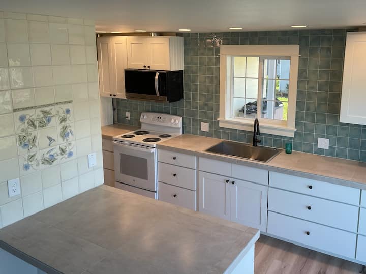 Wood Duck Cottage Near The Bay - Manzanita, OR