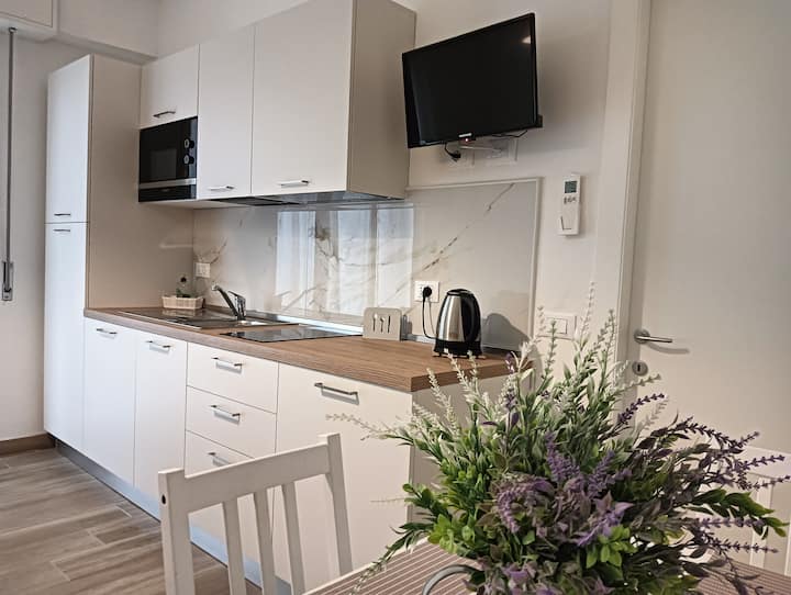 Anna's House Grazioso Appartamento In Centro. - La Spezia