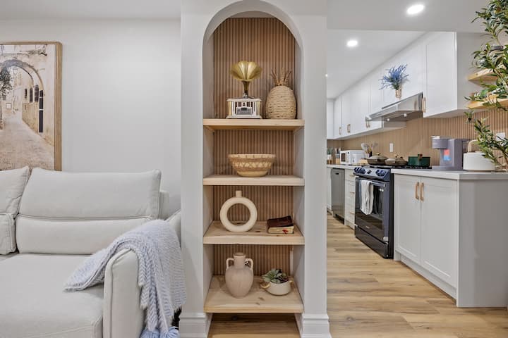 Private Brand New Basement With Side Entrance - Hamilton