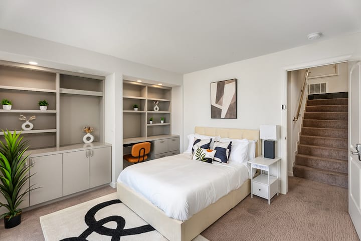 Charming Laguna Ocean View #2 - Laguna Beach, CA