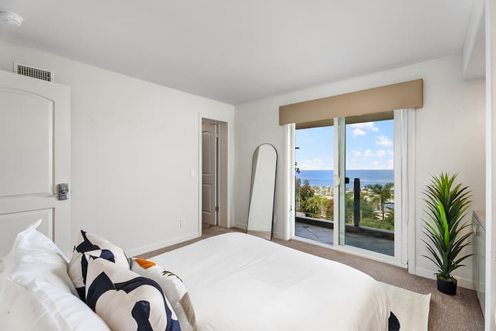 Charming Laguna Ocean View #2 - Laguna Beach, CA