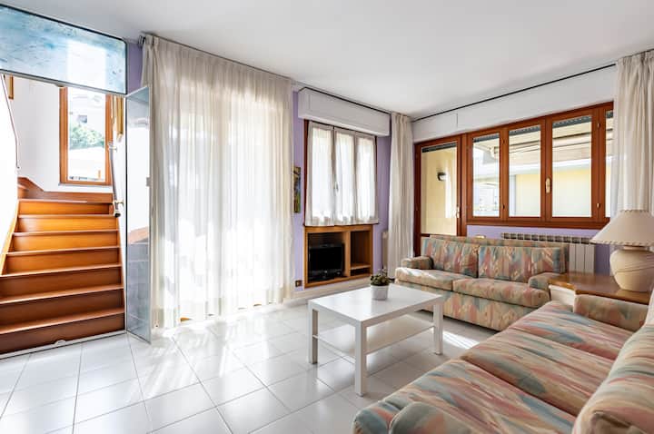 Two-levels Apartment With Terrace And Parking - Viareggio