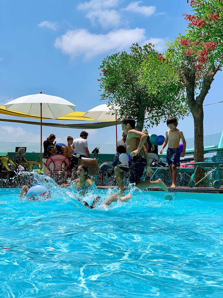 Two Rooms & Pool In Beirut Hotel - Beirut