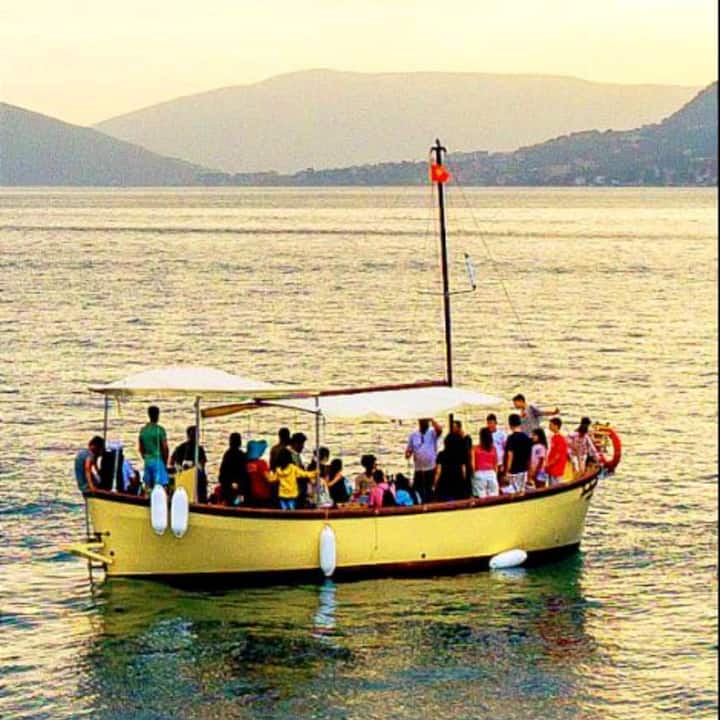 Jadranka Boat - Kotor