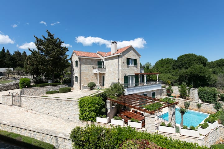 Villa Demi - Pučišća - Bol