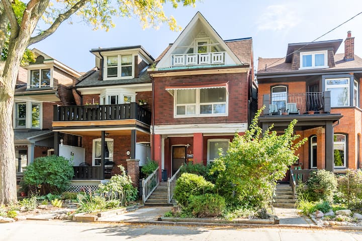 Cozy 3br Apartment In Queen West, Downtown Toronto - Toronto
