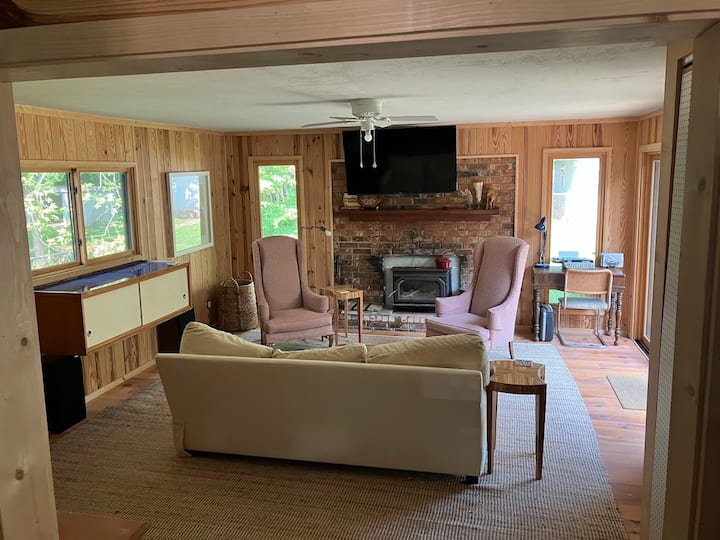 South Fayetteville Ranch - 2br 1ba - Fayetteville, AR