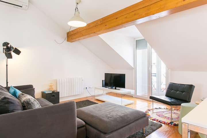 New Apartment At Bica - Lisbon