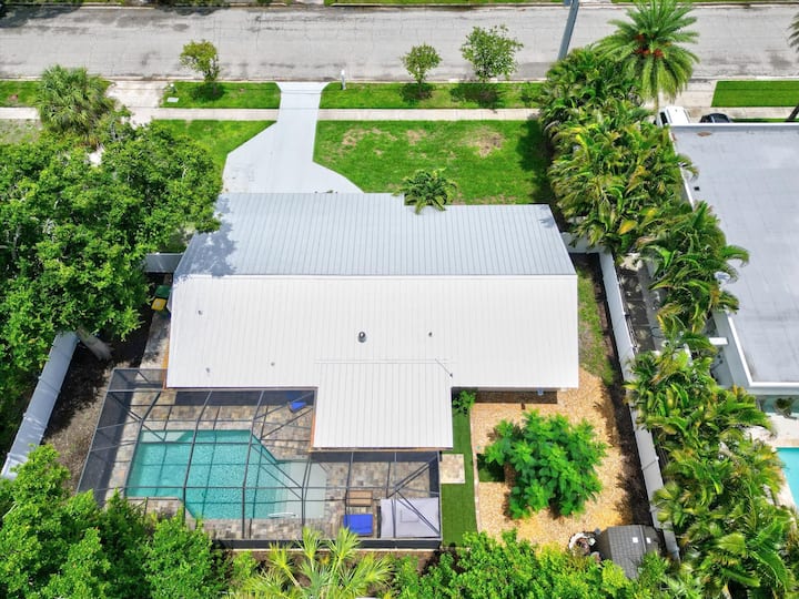 3/2 Heated Pool Home By Siesta - Sarasota, FL