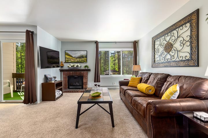 Perfect Breck Getaway – Cozy & Convenient! - 브레켄리지