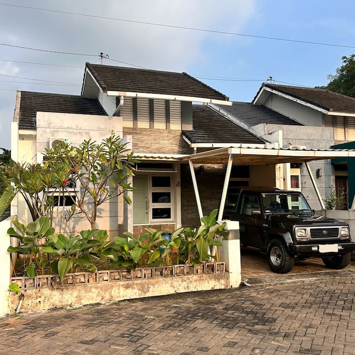 Ongkru House - Semarang