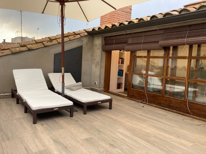 Loft Urbano, Luminoso Y Con Vistas Para 3 Personas - Santa Coloma de Farners