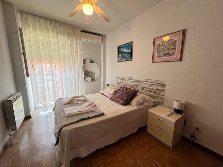 Amplio Piso De 3 Dorm En Usera - ヘタフェ