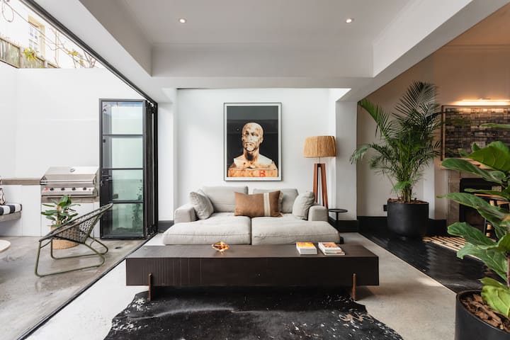 Oranjezicht Modern Victorian 3br - Camps Bay