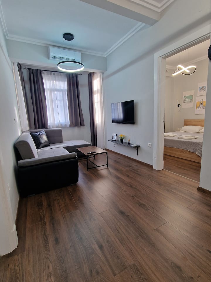 Art Deco Apartment - Thessaloniki