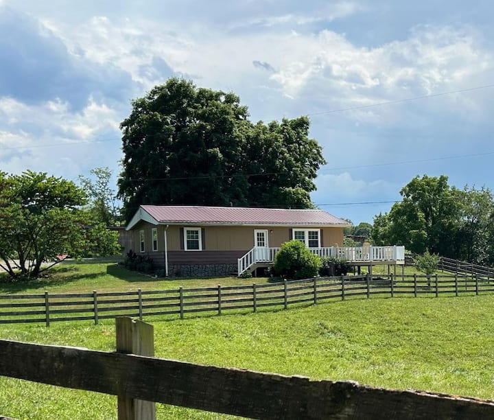 Vt Hokie Guest House - Blacksburg, VA