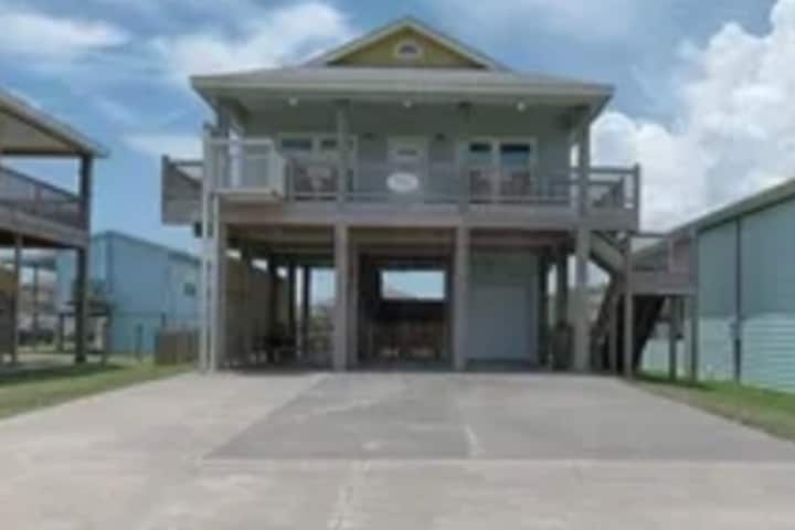 Relax And Enjoy The Beach Air - Steely By The Sea - Crystal Beach, TX