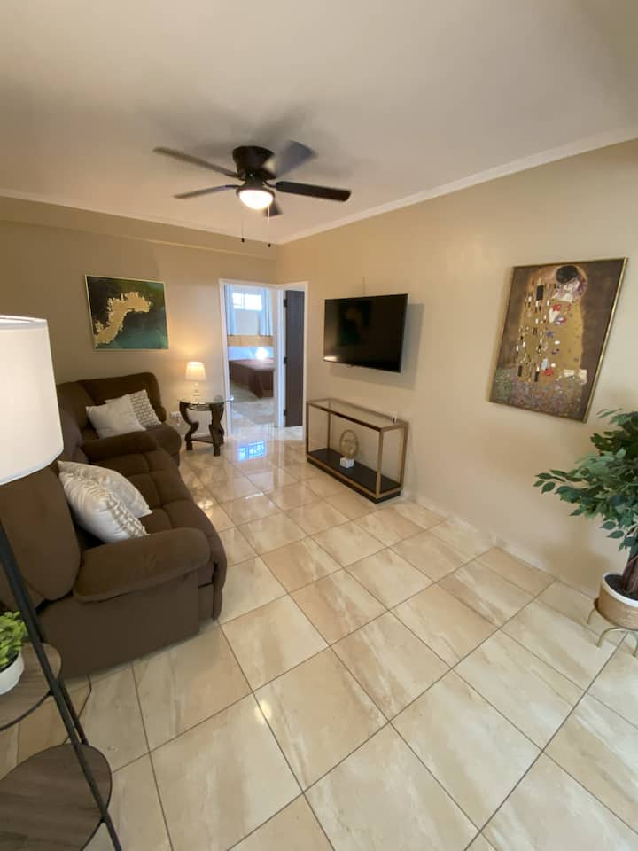 Cómodo Depto. 7 Centrico Tijuana - Tijuana