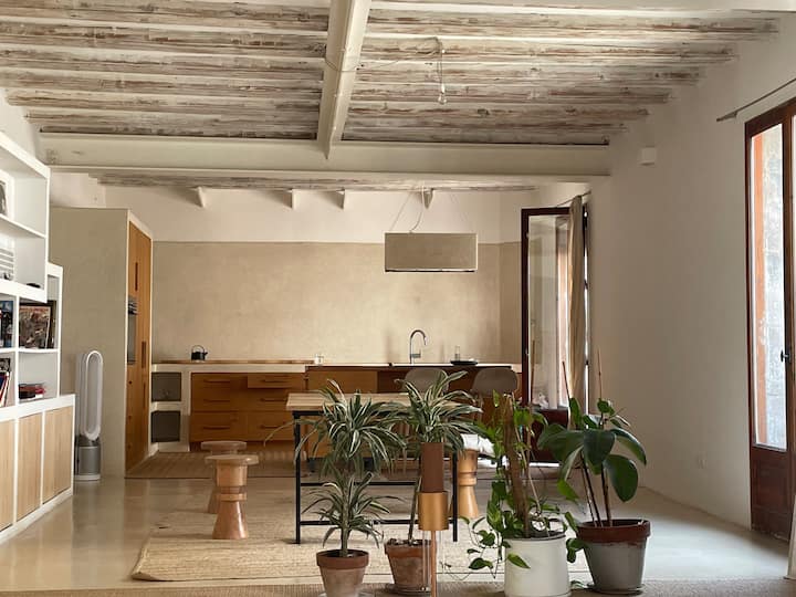 Peaceful And Spacious Flat - 바르셀로나