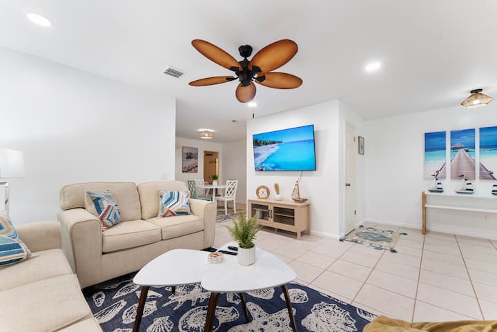 3/2 Coastal Pool Home Getaway - Sebastian, FL