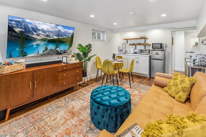 Stylish 2 Bedroom Apt Steps From Tennyson/regis - Wheat Ridge, CO