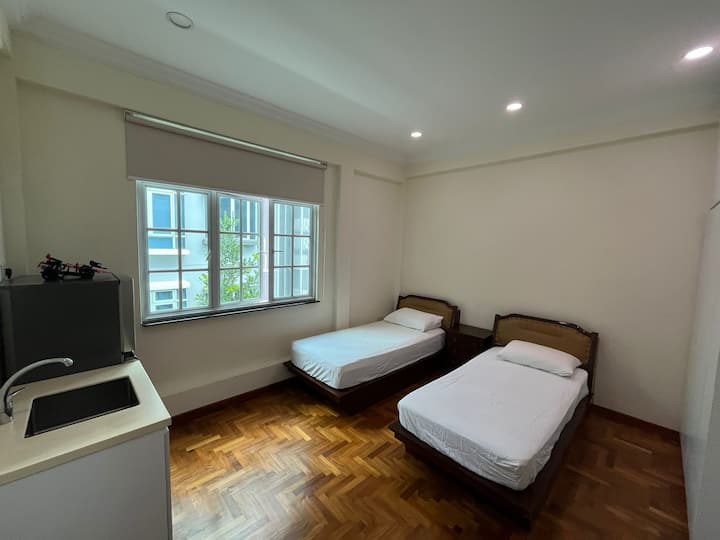 Landed House, Multiple Rooms - Singapour