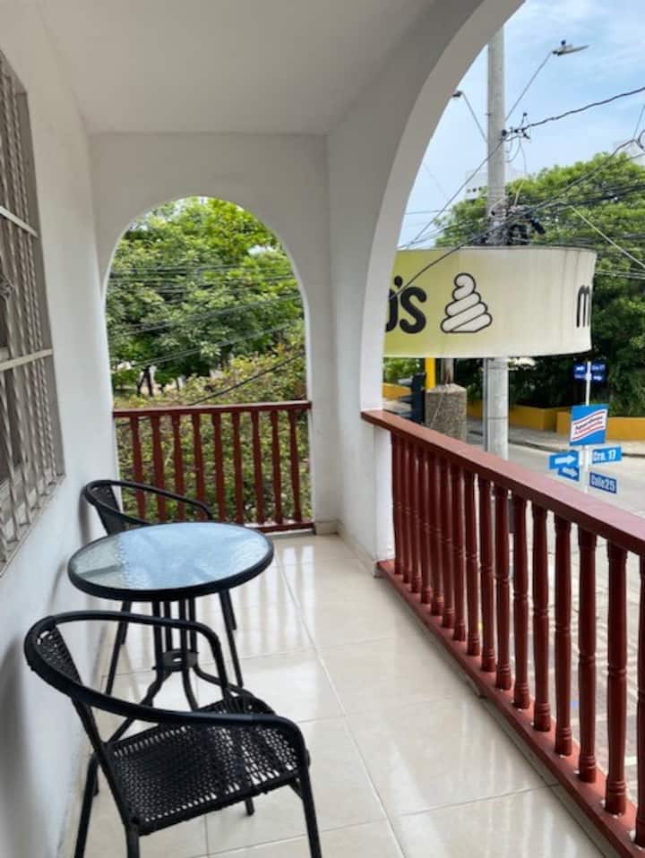 Espacioso Y Cómodo Apartamento En Barrio  De Manga - Cartagena