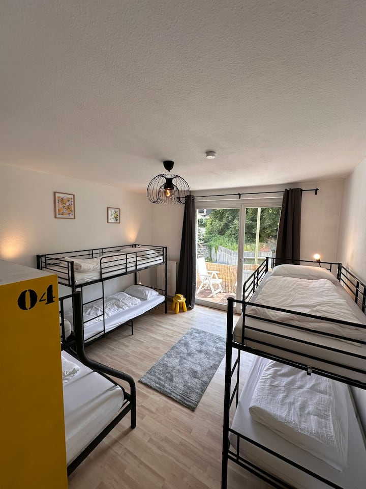 Jonnysyellowhouse - Osnabrück