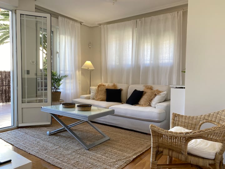 Apto A 100 Mtrs De La Playa Sardinero Con Garaje. - Santander