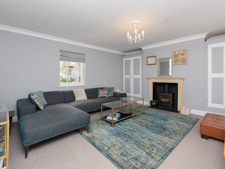 Stunning 2 Bed Townhouse In City Centre - Bath