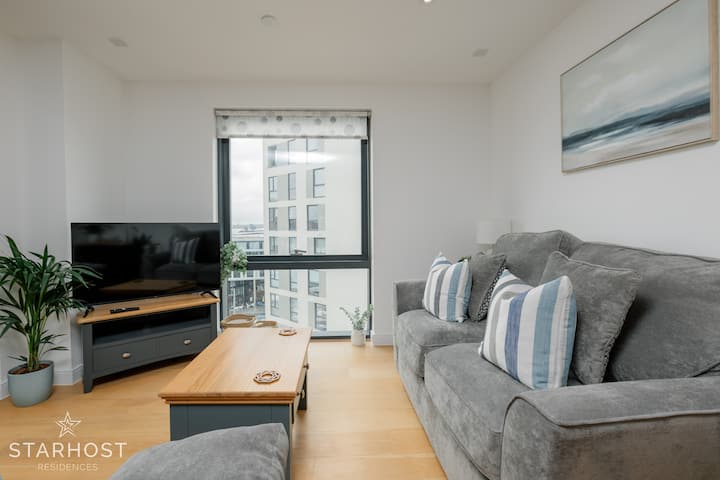 Stunning 2 Bedroom Apartment With Marina Views - Southampton, UK