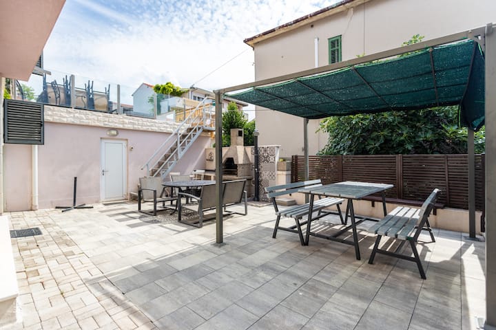 Beautiful Luxury House W. Sea View & Outside Space - Split