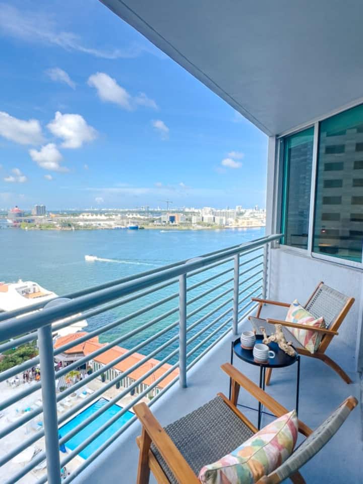 Miami Bayview Retreat - Miami, FL