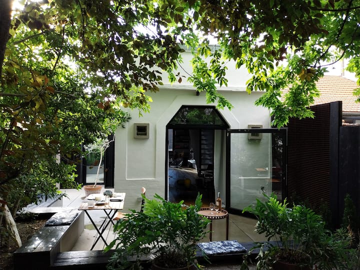 Maison Atypique Avec Jardin - Bordeaux