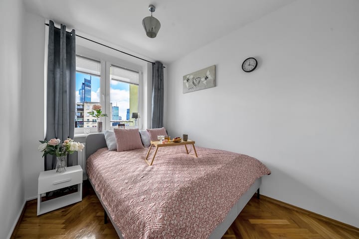 Warsaw Central Apt - 9th Floor, Balcony, Tram&bus - Warszawa