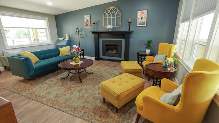 Newly Renovated Designer Home Great Location/price - Cedar City, UT