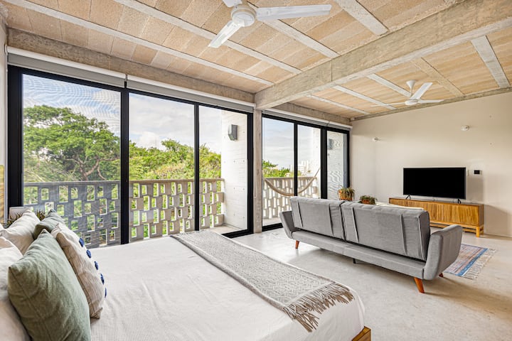 Sophisticated Large Loft With Pool - Cancún