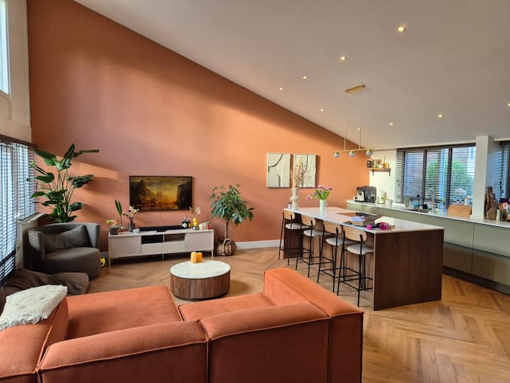 Prachtige Ruime Hoekwoning - Weesp