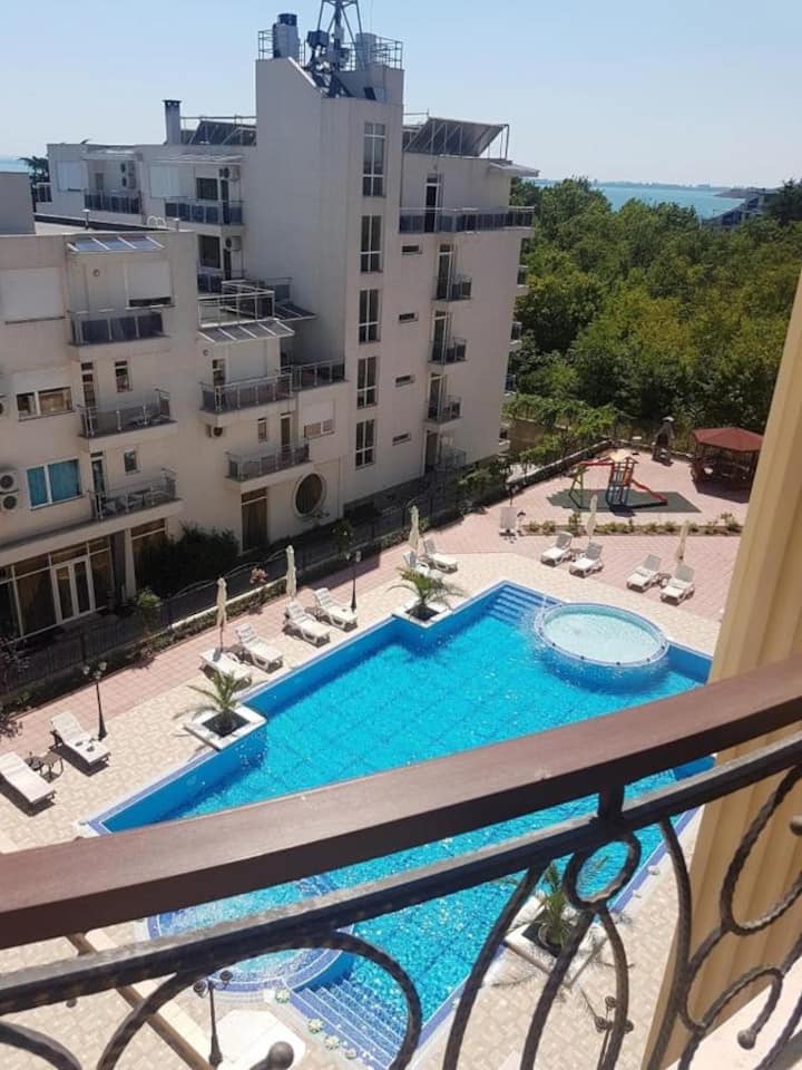 Apartment Lazur, Flora Beach Resort - Pomorie