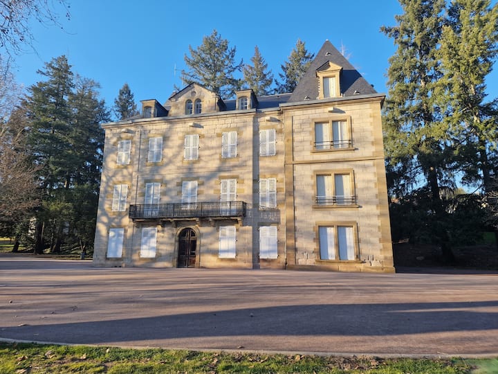 Appartement Le Tilleul Au Château De Sérignac - Brive-la-Gaillarde