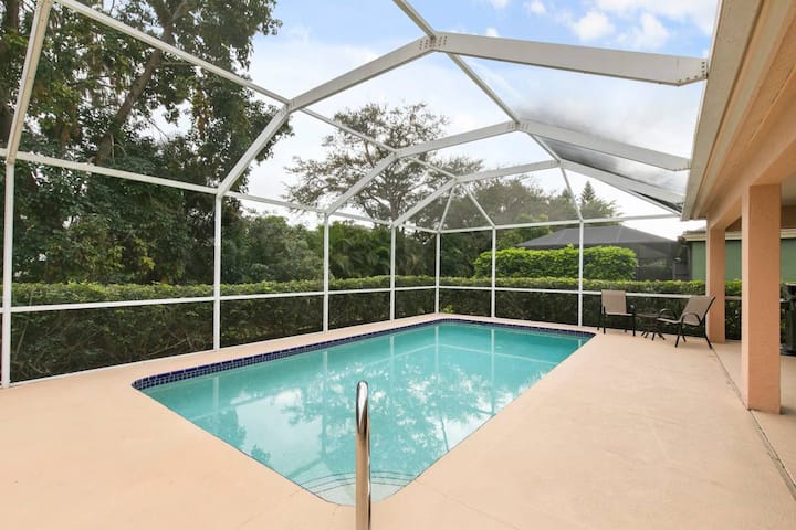 The Briar - Private Pool, Pickle, Sleeps 10 - Vineyards, FL