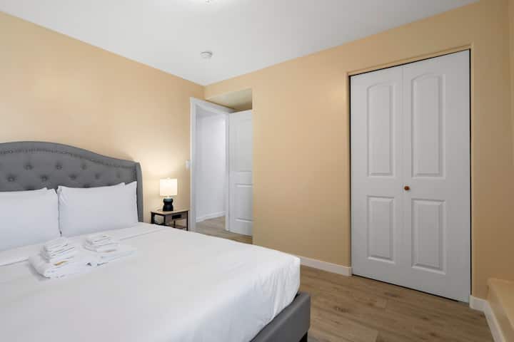 Private Bedroom In Excelsior - 브리즈번