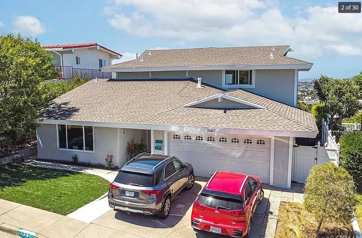 House On A Hill With Amazing Views! - Carson, CA